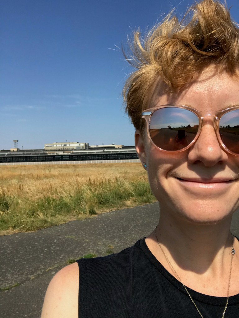 About – Laura Houston